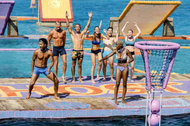 Původní kmen Naviti vyhrává výzvu na Survivor: Ghost Island