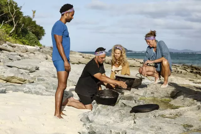 Wendell Holland, Domenick Abbate, Libby Vincek ma Morgan Ricke i luga o le Survivor: Ghost Island