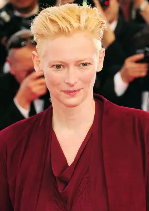 Tilda Swinton nan Festival Entènasyonal Film Cannes