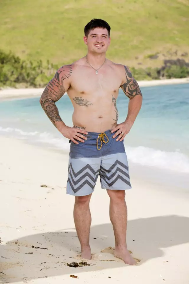 Caleb Reynolds បានបោះរូបថតសម្រាប់ Survivor: Game Changers