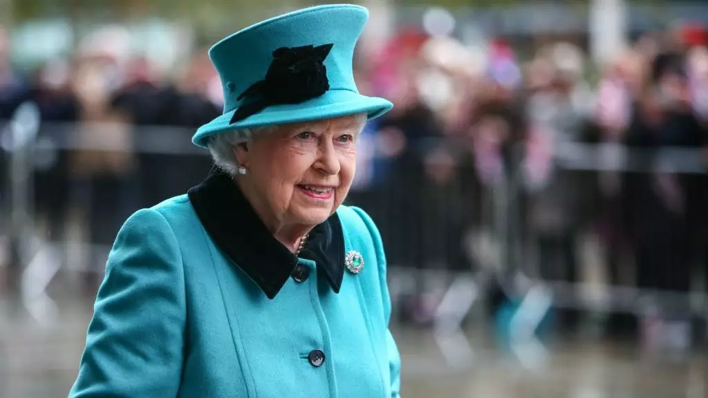 Овие 6 инциденти докажуваат на кралицата Елизабета ДГАФ за опасните заговори против неа