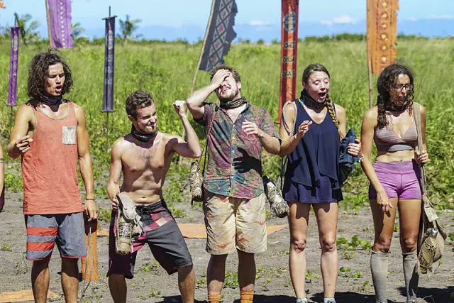 Adam Klein Survivor: Millennials Vs-də Mükafat çağırış mükafatından həyəcanlanır. Gen-X