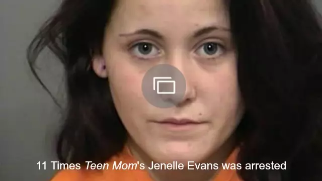 Mami adoleshente Janelle Evans arrestoi një shfaqje rrëshqitëse