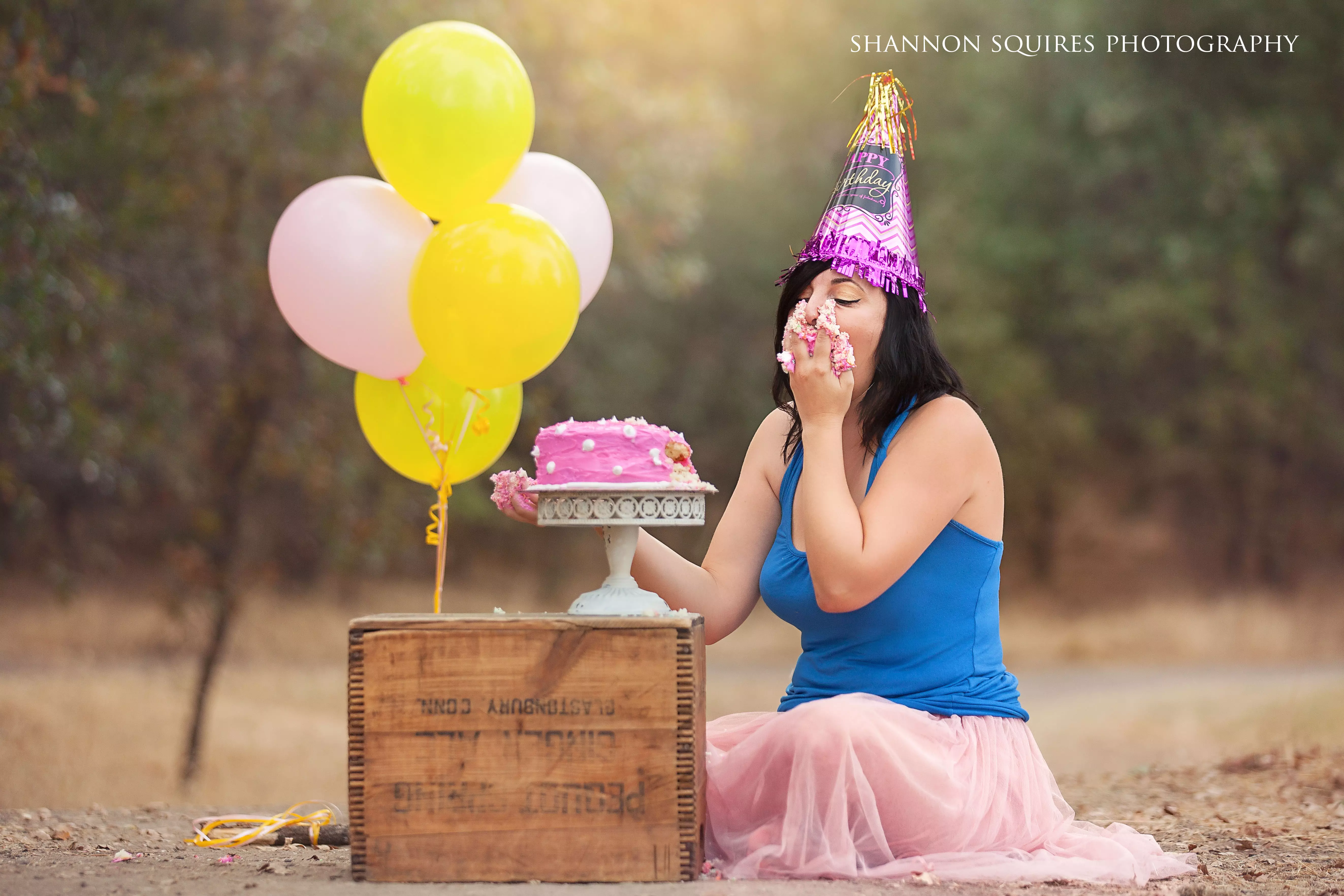 shannon-squires-sabrina-adult-cake-shoot