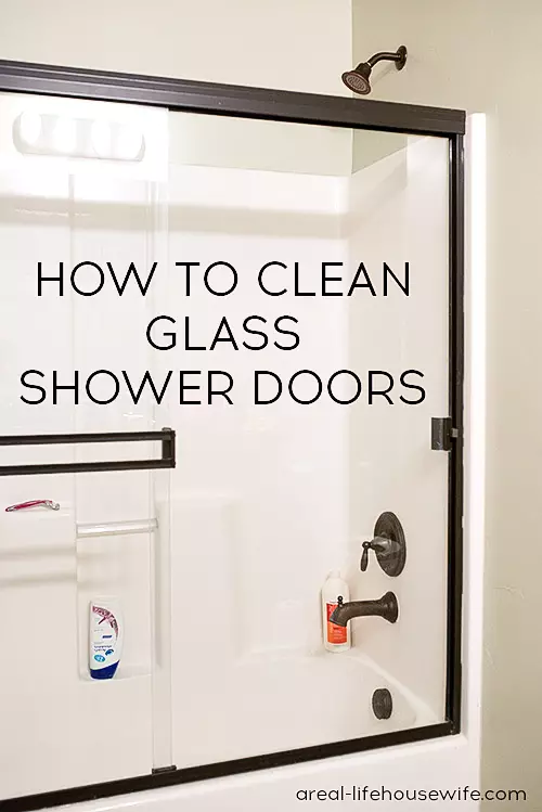 كيفية تنظيف باب الاستحمام الزجاجي
