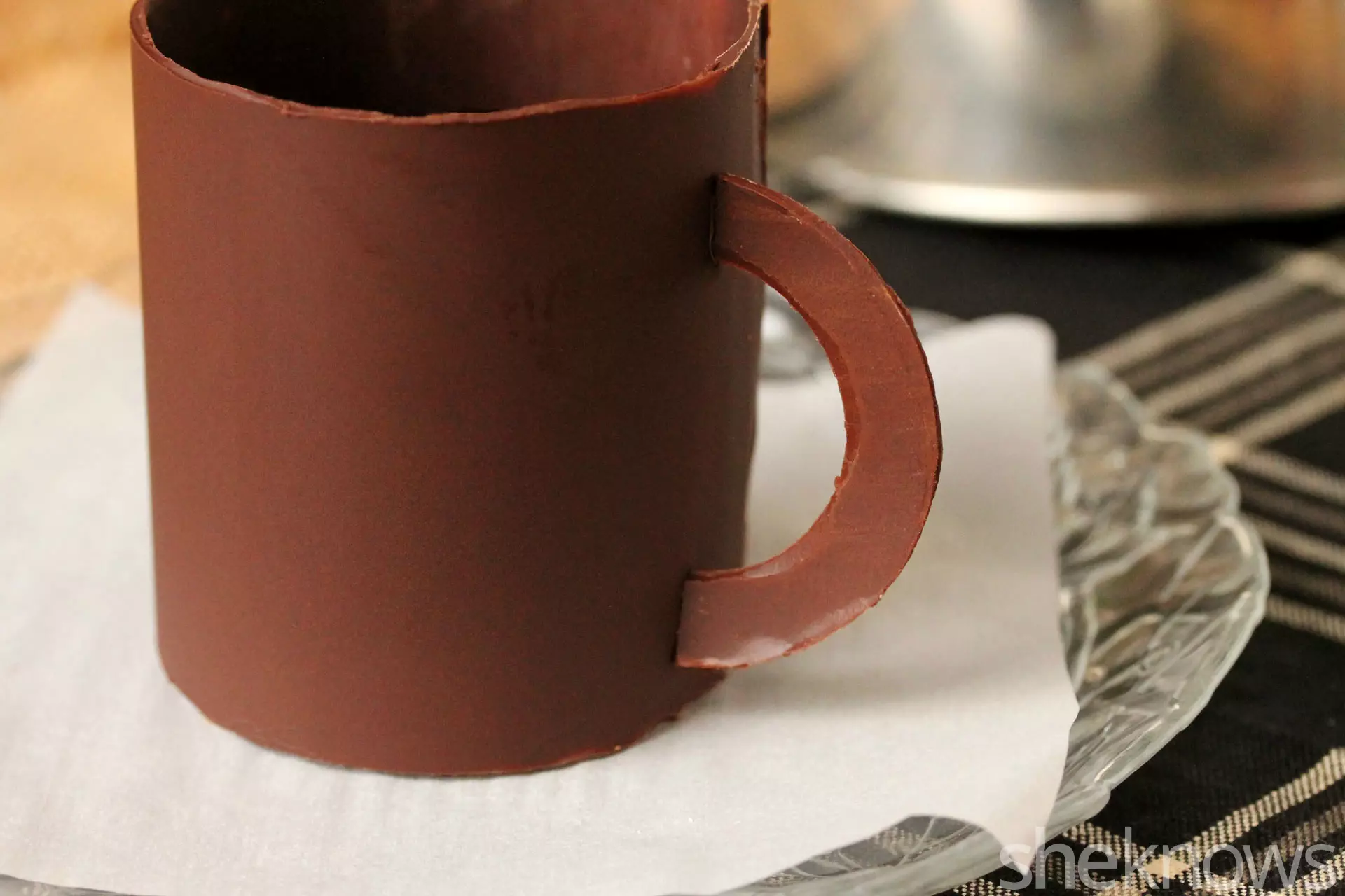 add-handle-on-chocolate-mug