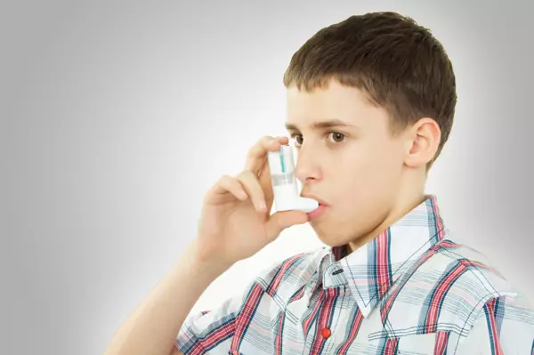 Ntorobịa nwere inhaler