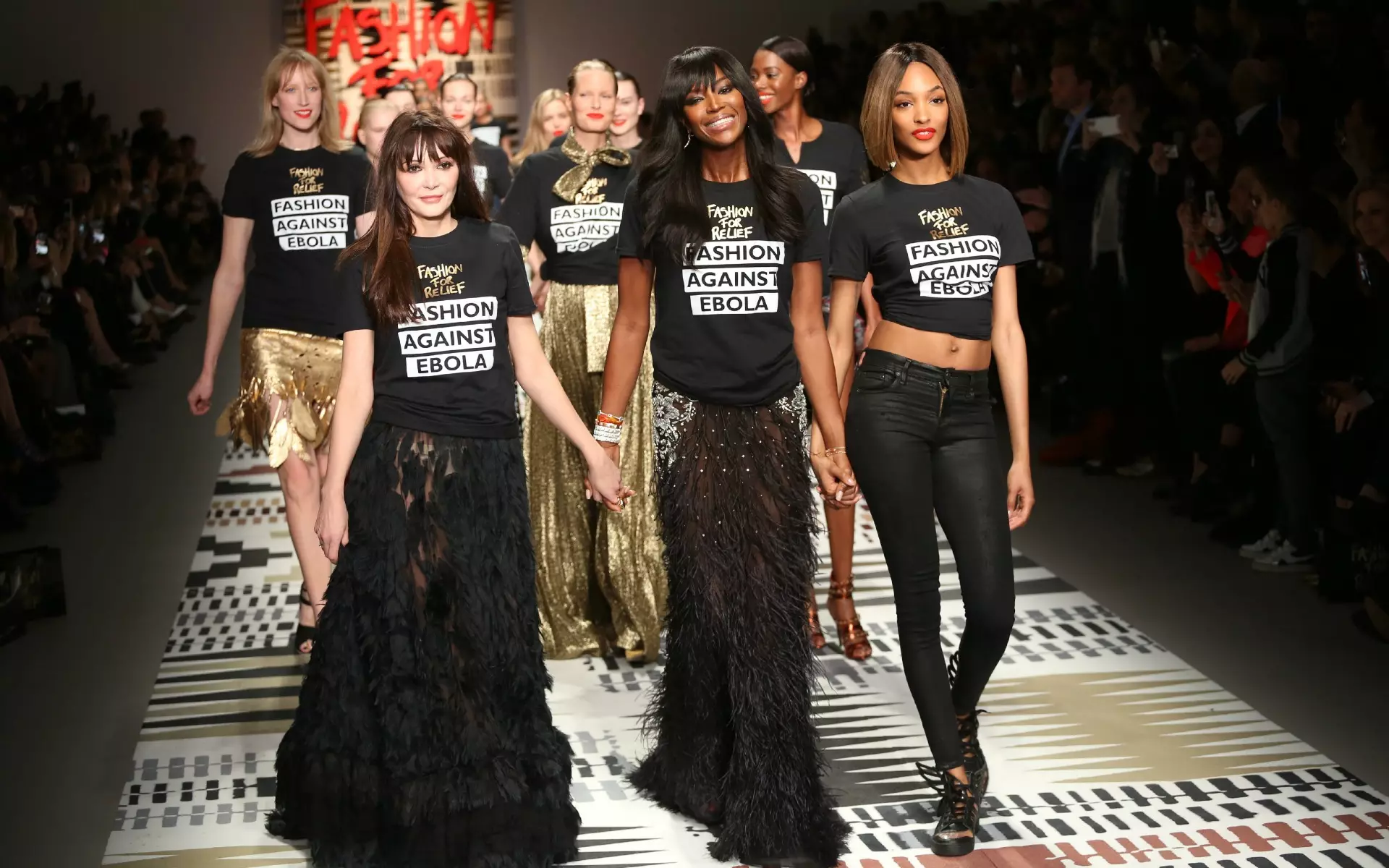 Naomi Campbell hjá Fashion for Relief