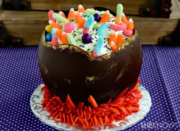 Chocolate cauldron cake