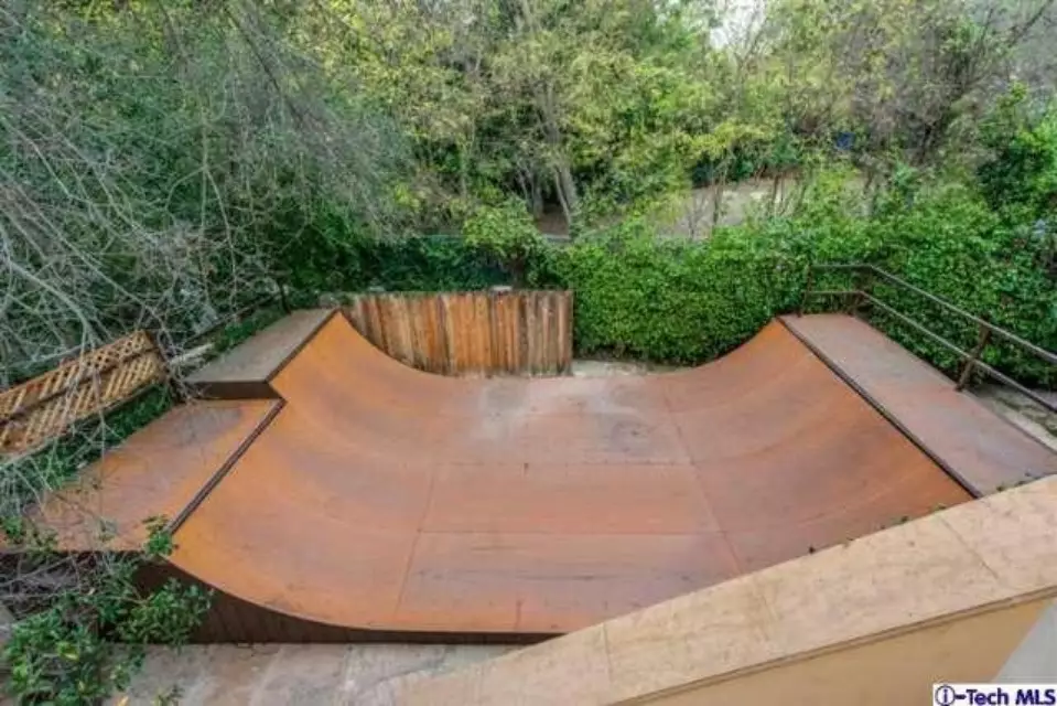 Miley kang skate ramp