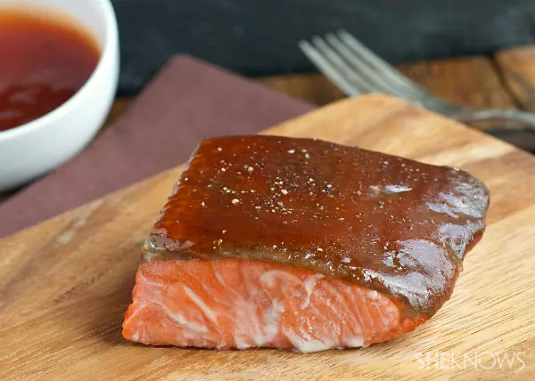 ត្រី salmon glazed ផ្អែមនិងជូរ