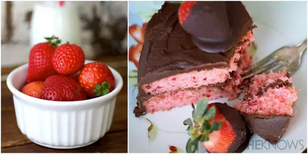 Bolo de morango com cobertura de brownie e morangos com cobertura de chocolate