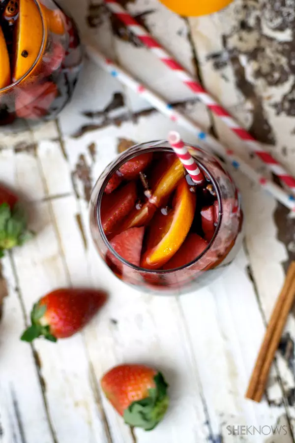 strawberry orange mulled nga bino