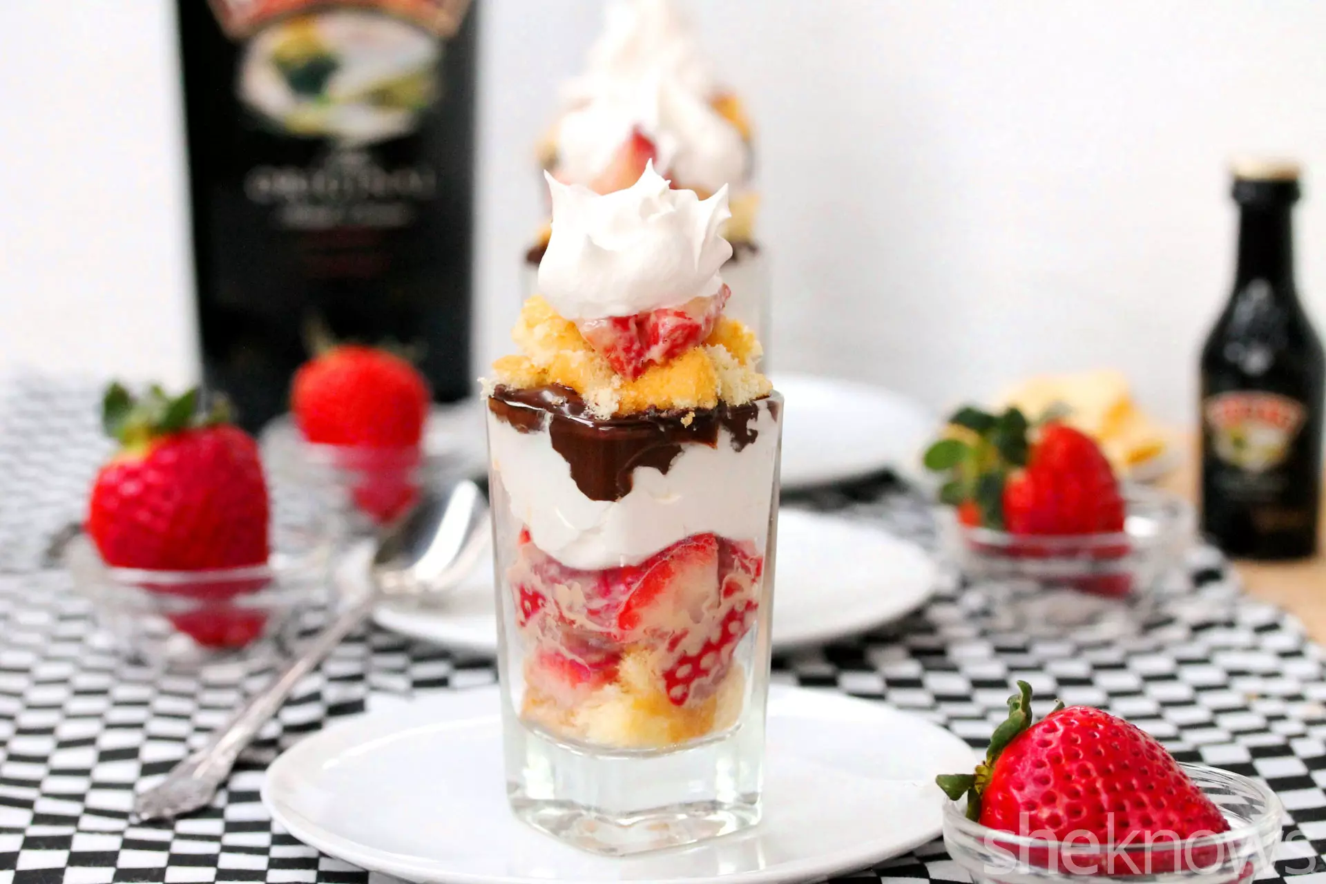 3 Baileys jeung strawberry dessert