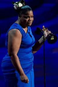 MoNique anohwina Yakanakisa Inotsigira Oscar