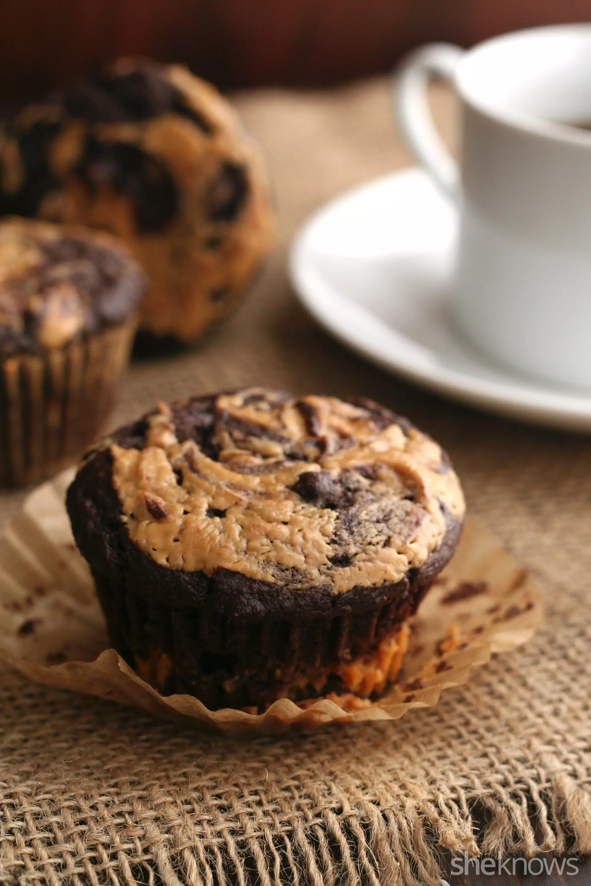 Os muffins de chocolate con manteiga de cacahuete son unha delicia con baixa calor 325298_2