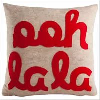 Oh la la bantal