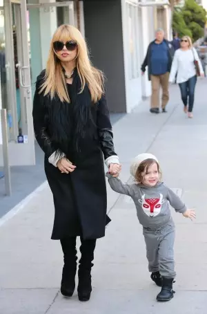 Rachel Zoe ngababarkeun budak lalaki