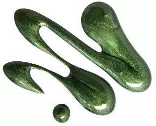 Зеленый лак для ногтей