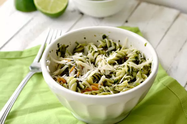 pasta ea tomatillo e halikiloeng