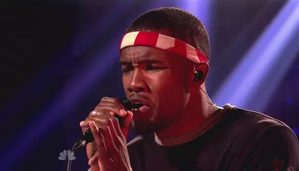 Niala i Frank Ocean noho ny fandehanana haingana, ny ahi-dratsy, ary very ny fahazoan-dàlana.