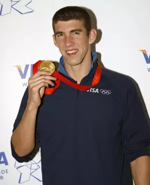 Michael Phelps ndi mendulo ya Olimpiki