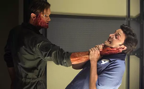 Ерік вбиває Стіва в «Справжній крові».