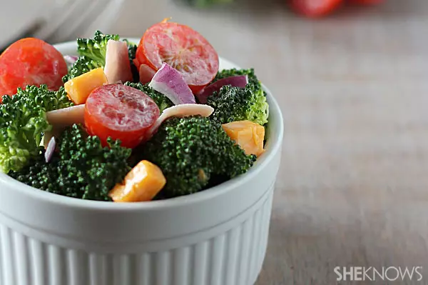 Mazali brokkoli salat | Sheknows.com - yakuniy mahsulot