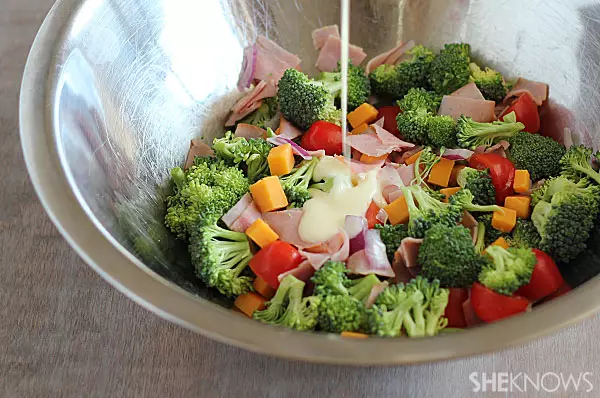 salad brokoli hearty | Sheknows.com - tossing salad