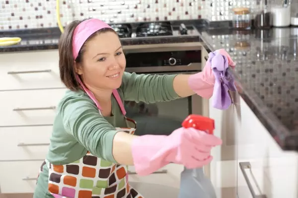 frou skjinmeitsjen keuken