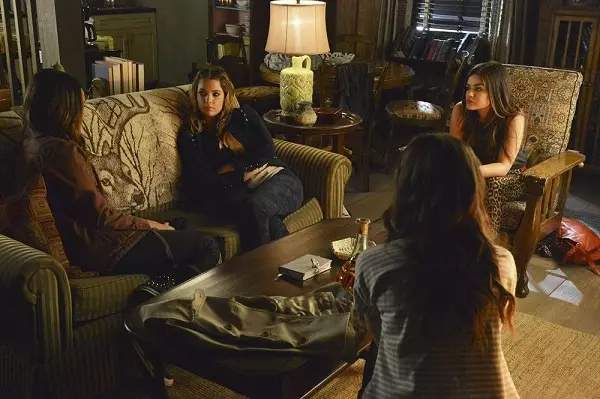 PLL Sitting in the Love Shack