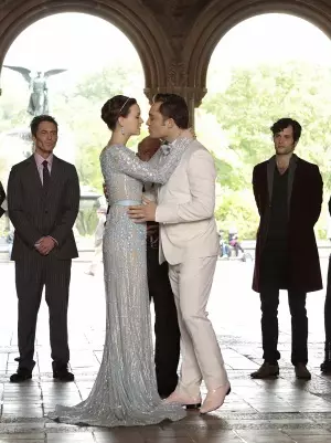 Priodas Chuck a Blair