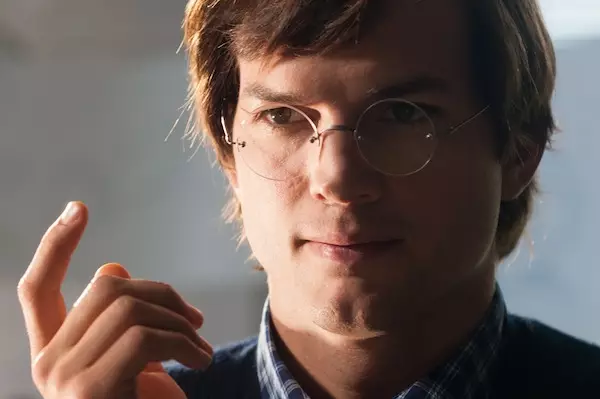 Ο Ashton Kutcher στο Jobs