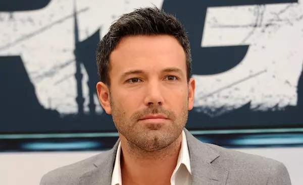 Ben Affleck oo ka tirsan warbaahinta Argo.