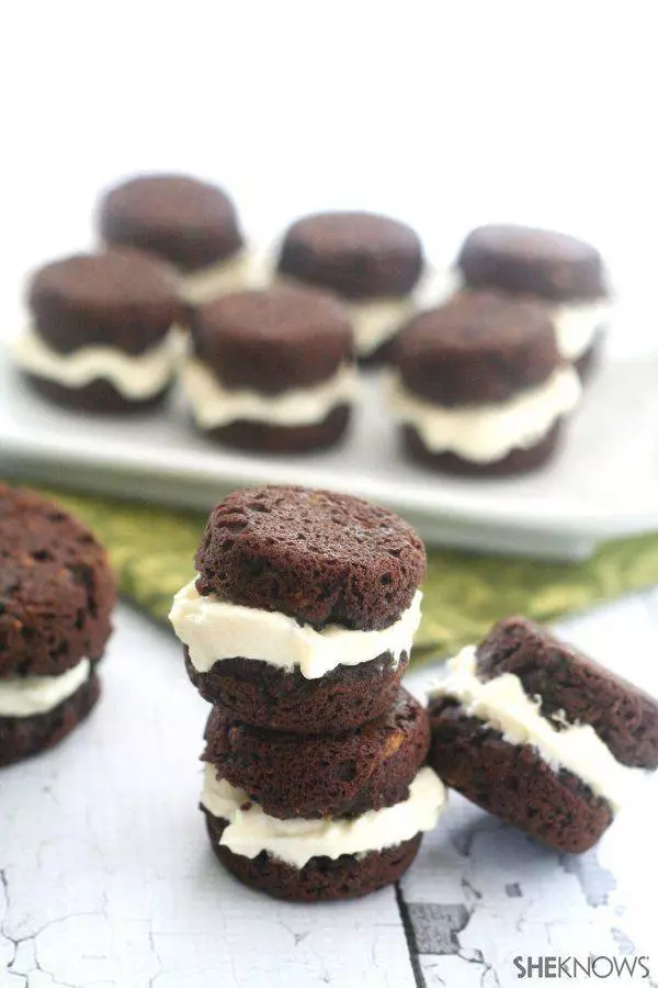 Pai whoopie zucchini coklat rendah karbohidrat 344500_1