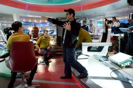 JJ Abrams en el set de Star Trek