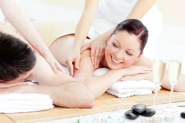 Di na nwunye na spa n'ụbọchị Valentine