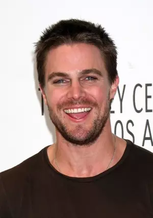 Stephen Amell ji Arrow