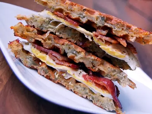 Hartige Wafel Ontbijt Sandwich