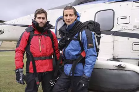 Jake Gyllenhaal gre na pustolovščino z Bearom Gryllsom