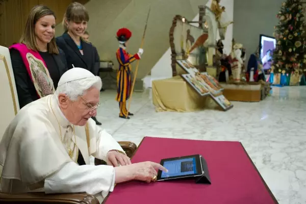 Benedikto XVI.a aita santua