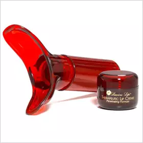 Isprobajte: Cynthia Rowland Luscious Lips (49,95 USD)