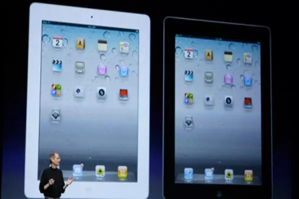 סטיב ג'ובס מכריז על ה-iPad 2