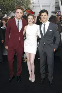 Robert Pattinson၊ Kristen Stewart၊ Taylor Lautner