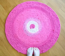 Tamborēts rozā zonas paklājs