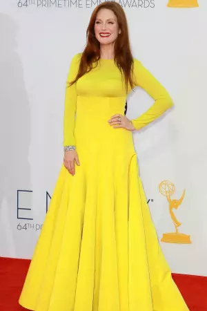 Mwigizaji Julianne Moore kwenye Tuzo za 64 za Mwaka za Emmy