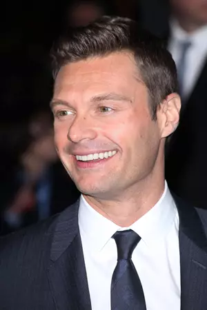 Ryan Seacrest dividas la vivlecionojn de Dick Clark