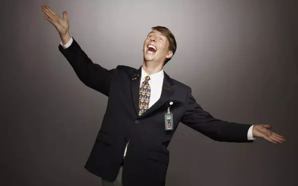 Jack McBrayer 30 Rock finalari buruz hitz egiten du