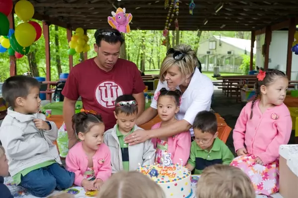 Si Jon ug Kate Plus 8 mag-hiatus hangtod Agosto