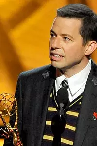 Jon Cryer chiến thắng